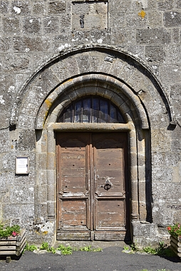 Le Vigean - Église Saint-Laurent (69 photos) Auvergne romane