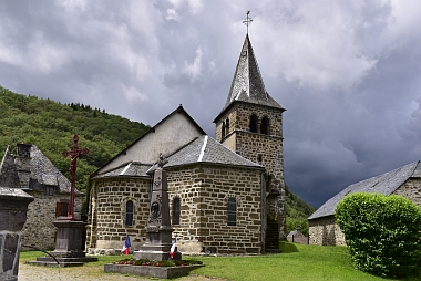 Saint-Amandin - Église Saint-Étienne (83 photos) Auvergne romane