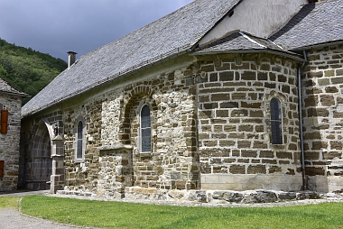 Saint-Amandin - Église Saint-Étienne (83 photos) Auvergne romane