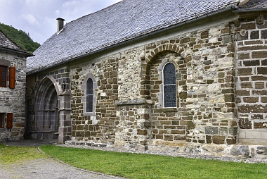 Saint-Amandin - Église Saint-Étienne (83 photos) Auvergne romane
