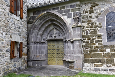 Saint-Amandin - Église Saint-Étienne (83 photos) Auvergne romane